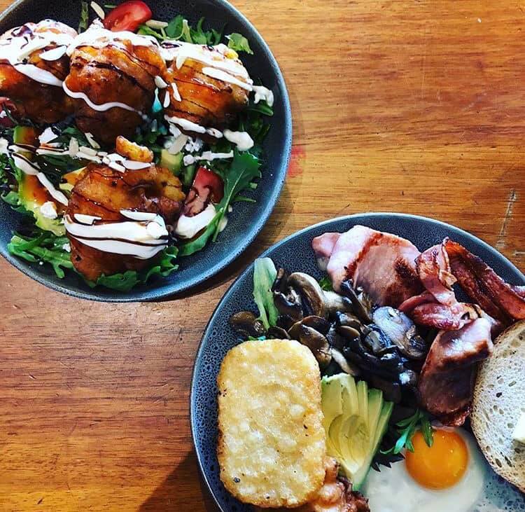 Two Birds Gallery Cafe - Take Your Pet