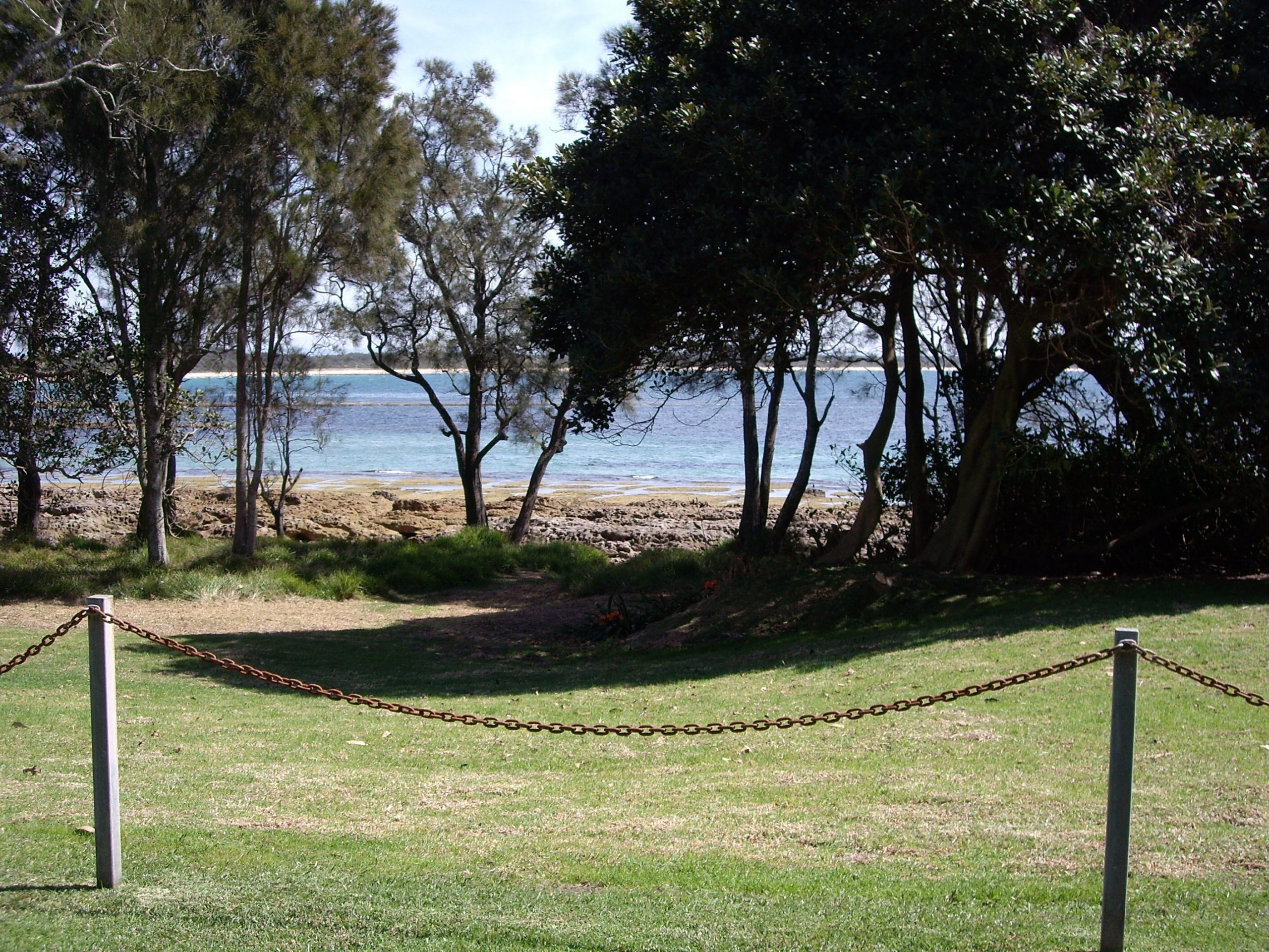 Currarong waterfront retreat - Take Your Pet